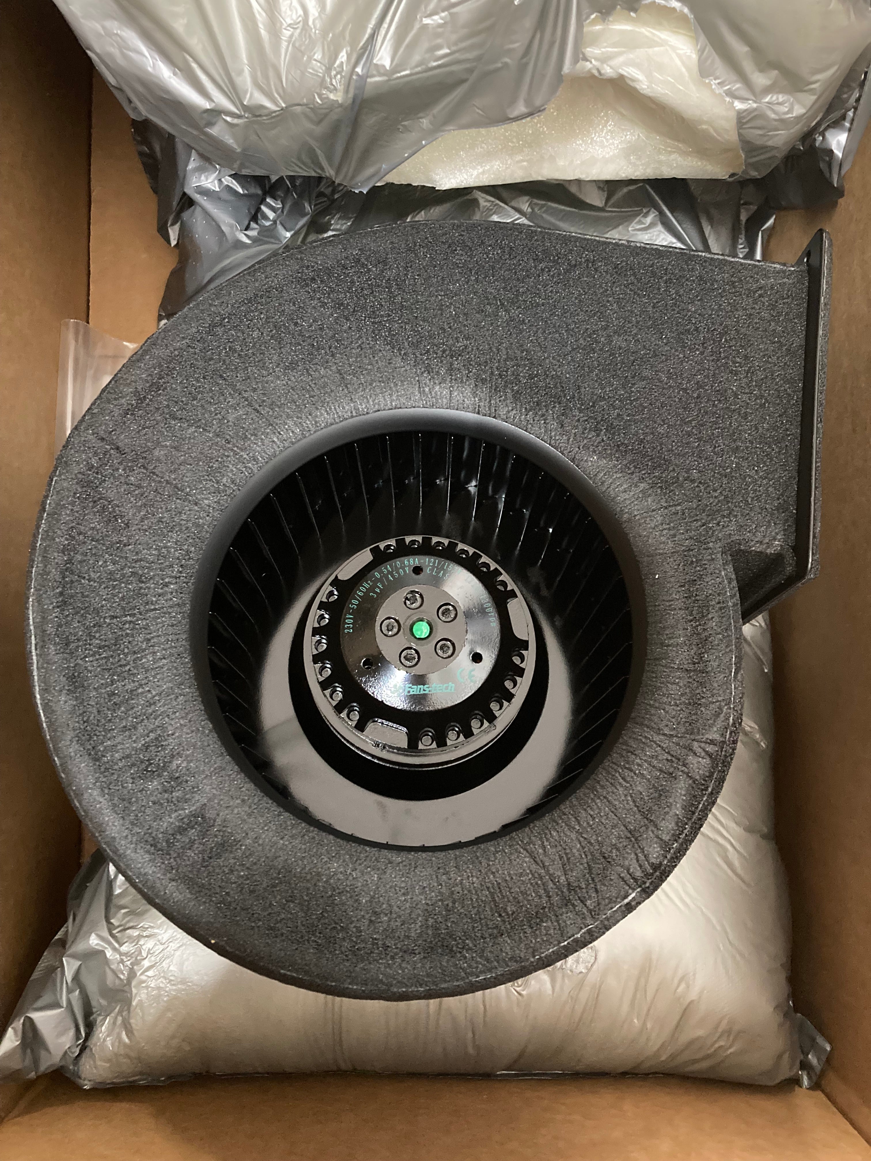 Dometic Replacement Blower 9-12K 230V INS/CAP – MMarine Online